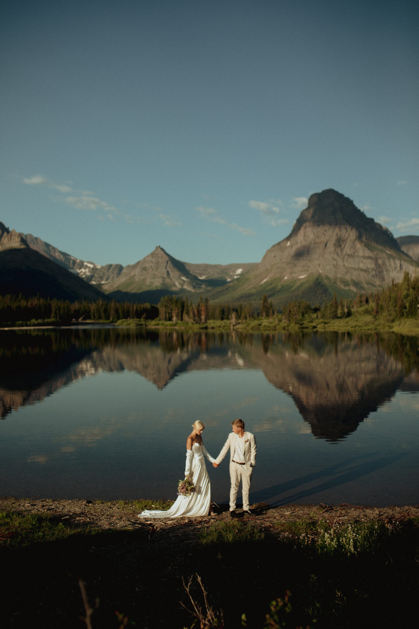 Eloping in Glacier National Park - A Quick and Easy Guide for your ...