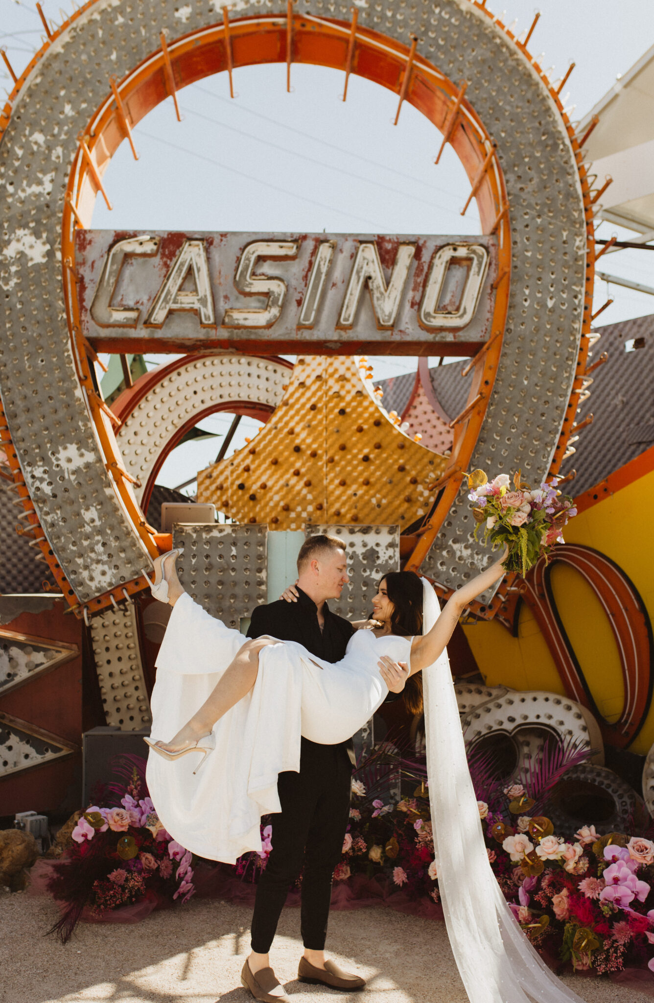 Las Vegas marriage license requirements: How to apply in 5 easy steps ...